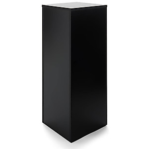 Displays2go, Portable Gallery Pedestal, Laminated Particle Board, Melamine Construction – Black Finish (WDCUBEBLK3)
