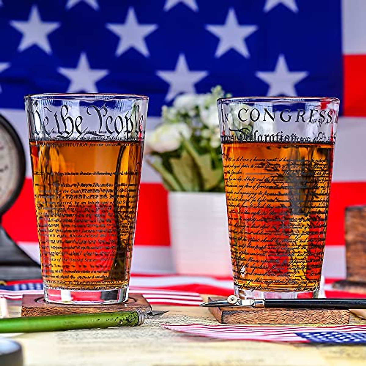 Greenline Goods – United States Constitution & Declaration of Independence Glasses (Set of 2) - 16 oz Drinking Glasses - American US Patriotic Gift Set We The People - Beer Glasses