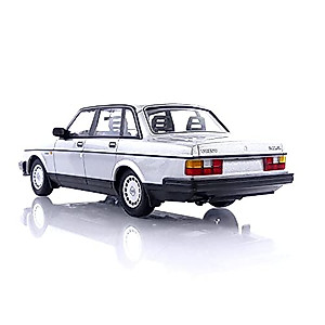 Minichamps 1986 240 GL Silver Metallic Limited Edition to 380 Pieces Worldwide 1/18 Diecast Model Car 155171408