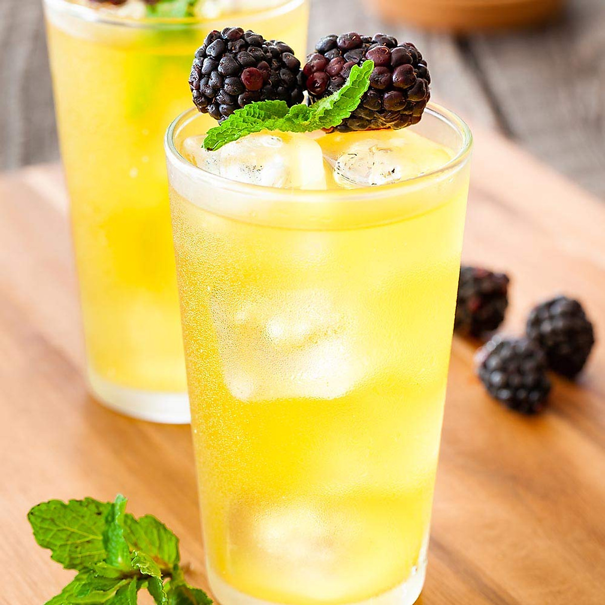 Restaurantware Sumi 10 Ounce Beverage Glasses Set of 6 Fine-Blown Small Drinking Glasses - Tempered Glass Water Glasses Dishwasher-Safe Glassware Serve Water Juices Or Sodas For Restaurants or Homes