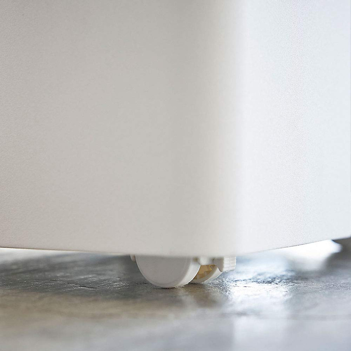 Yamazaki 6472 News Rack, Black, Approx. W 13.8 x D 10.8 x H 13.8 inches (35 x 27.5 x 35 cm), Tower