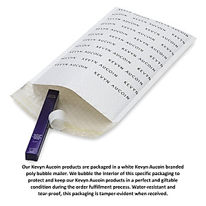 Kevyn Aucoin The Volume Mascara, Black: Precision detail brush. Tubing tech. Long wear. Clump & flake-free. Pro makeup artist go to that thickens, separate & lengthen lashes. Easy removal with water.