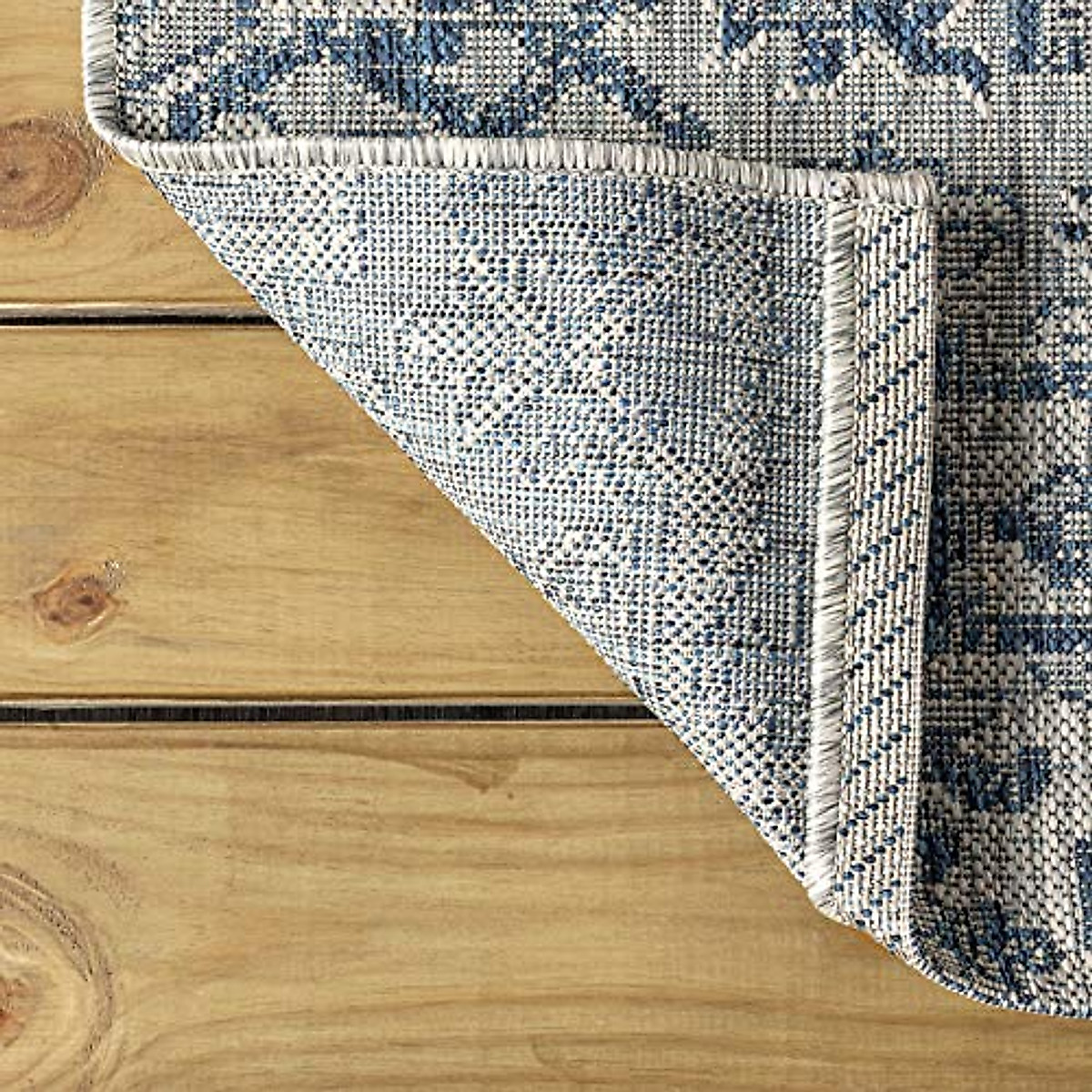 JONATHAN Y SMB105B-3 Estrella Bohemian Medallion Textured Weave Navy/Gray 3 ft. x 5 ft. Indoor/Outdoor Area Rug Coastal, Traditional, Transitional, Perfect for Backyard, Patio, Porch