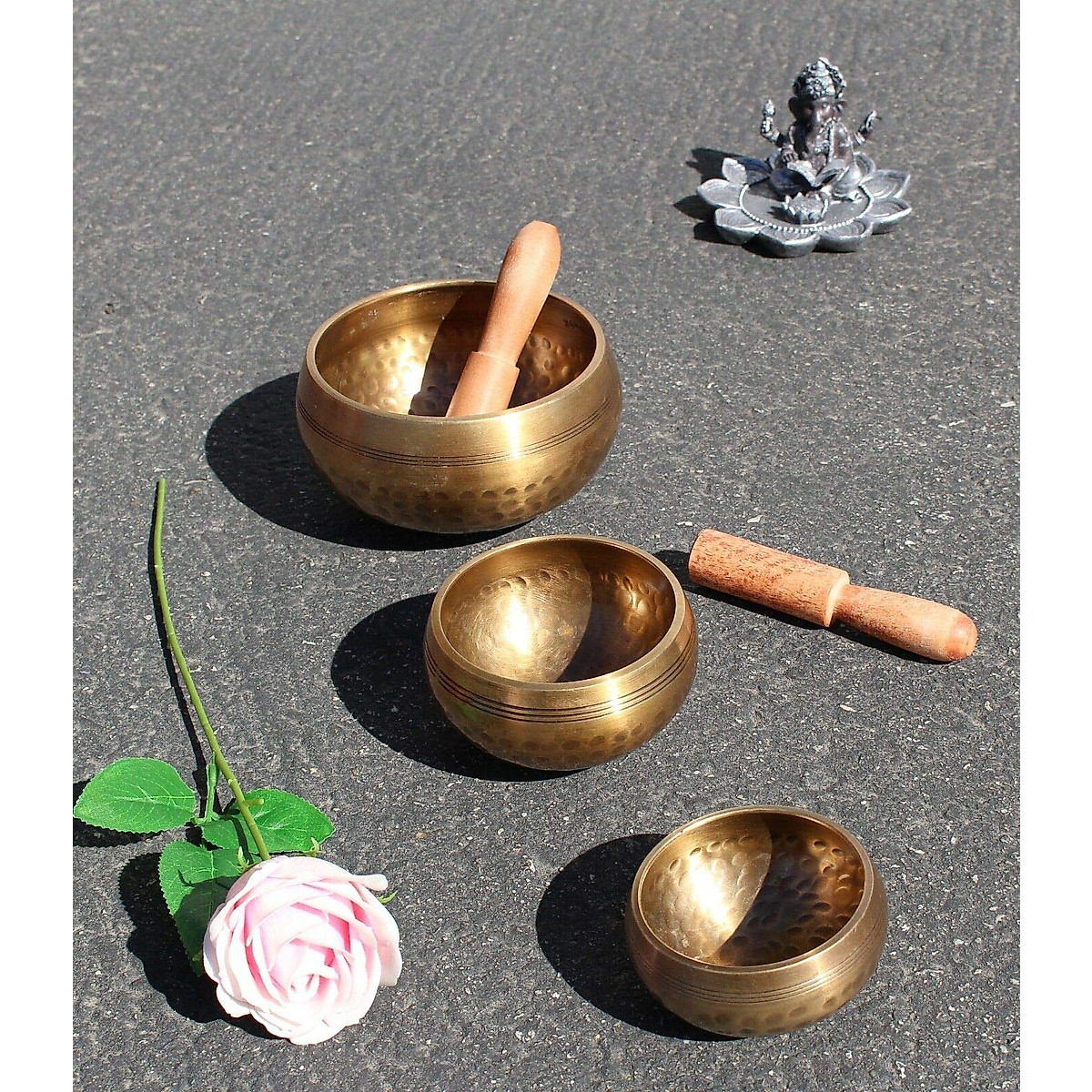 3 Pcs Tibetan Singing Bowl Standing Bell Set Himalayan Bowl For Chakras Meditation Mind Healing Peace of Heart Prayer Yoga Religion Buddhist Bowl w 3 Mallet Wooden Striker