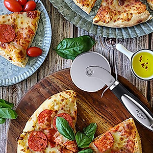 Pizza Cutter Wheel，Mituer 8.2 inch Super Sharp Pizza Cutter, Pizza Slicer With Non-Slip Handle, Stainless Steel Pizza Wheel Cutter, Dishwasher Safe