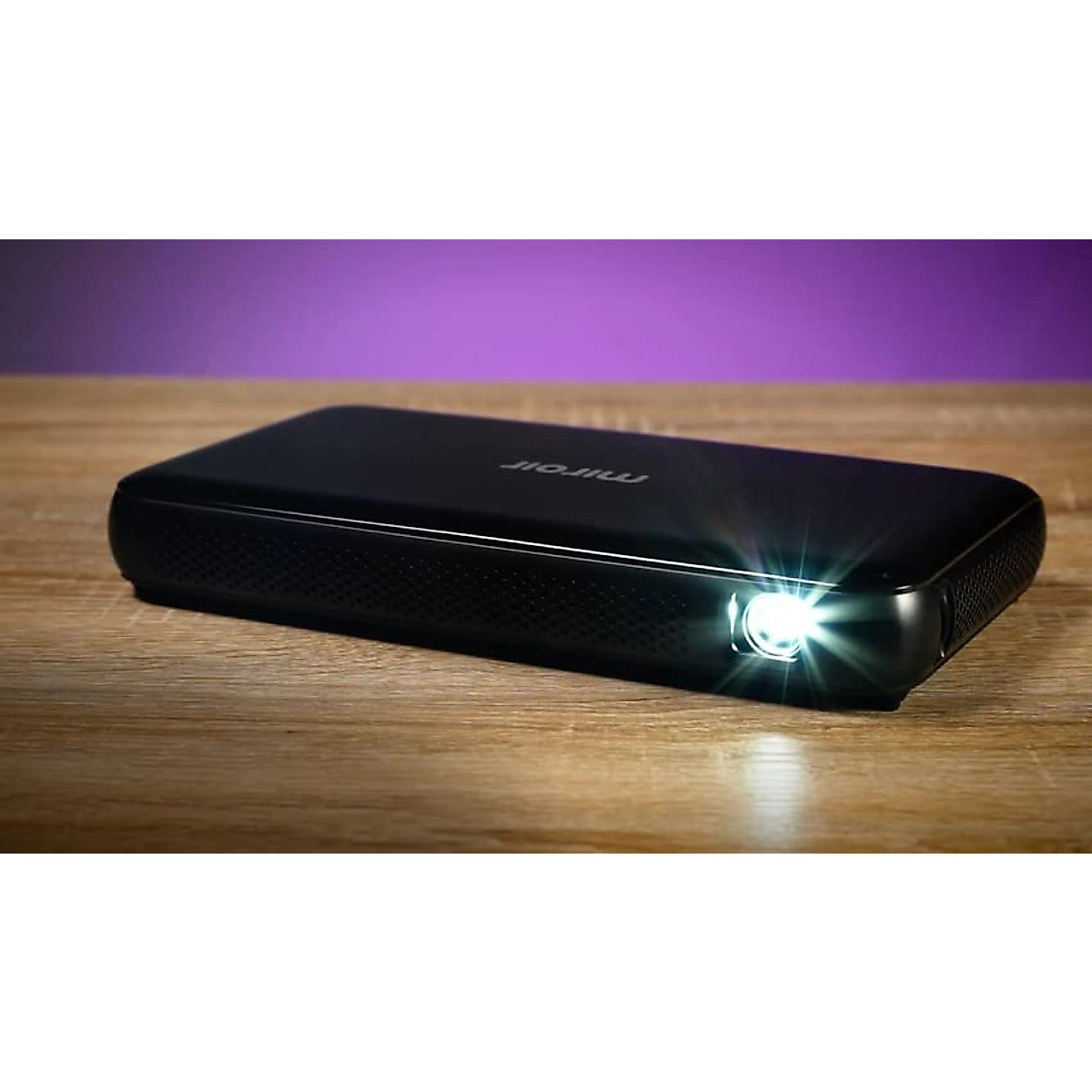 Miroir M600 1080p Battery-Powered Projector, Experience Professional presentations with The USB-C Technology & Sleek Design Making it Perfect for elevating Business presentations to The Next Level.