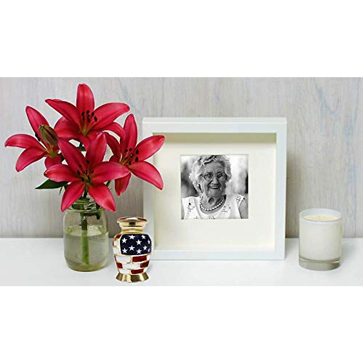 Trupoint Memorials Cremation Urns for Human Ashes - Decorative Urns, Urns for Human Ashes Female & Male, Urns for Ashes Adult Female, Funeral Urns - American Flag Classic, 1 Small Keepsake