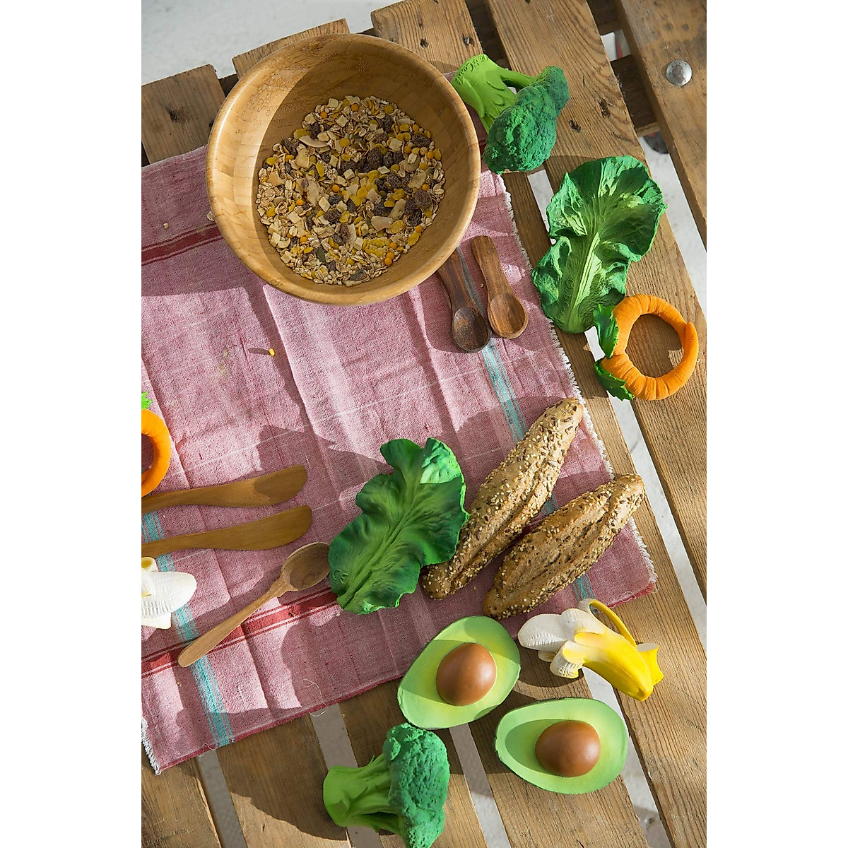 Oli & Carol Natural Rubber Teether - Vegetable Shaped Teething Toy for Babies 0-12 Months | Baby Teething Relief | Teethers for Infants 0-6 & 6-12 Months | Natural Hevea Rubber (Kendall The Kale)