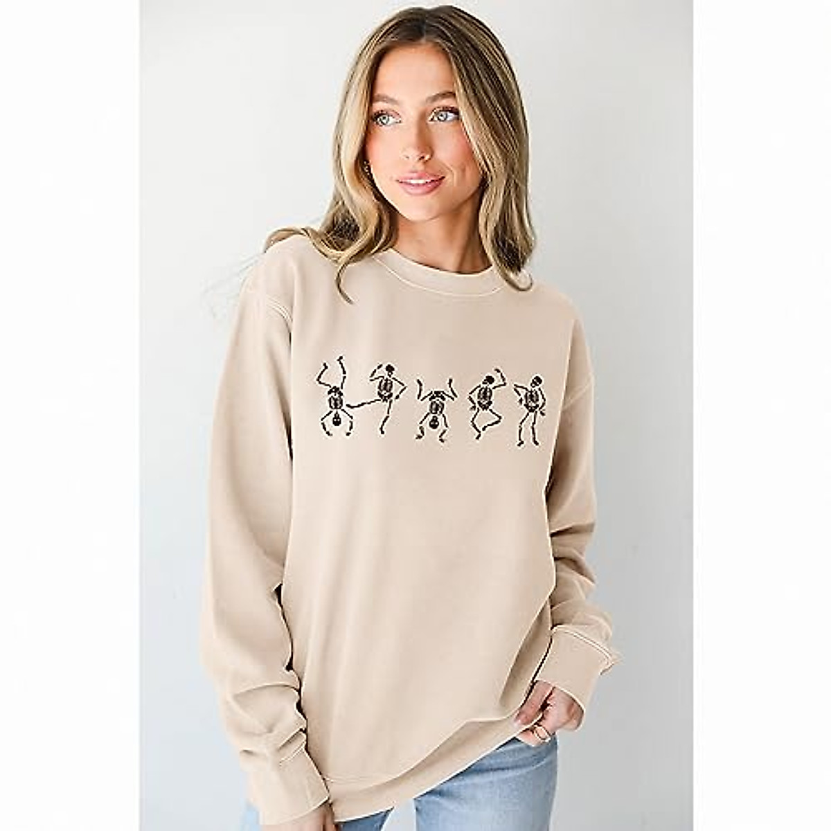 SOFEON Women Halloween Dancing Skeleton Sweatshirt Horror Skull Graphic Crewneck Sweatshirt Spooky Season Pullover Tops(Beige,X-Large)