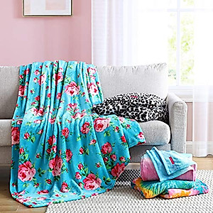 Betsey Johnson | Fleece Collection | Blanket - Ultra Soft & Cozy Plush Fleece, Lightweight & Warm, Perfect for Bed or Couch, King, Bouquet Day