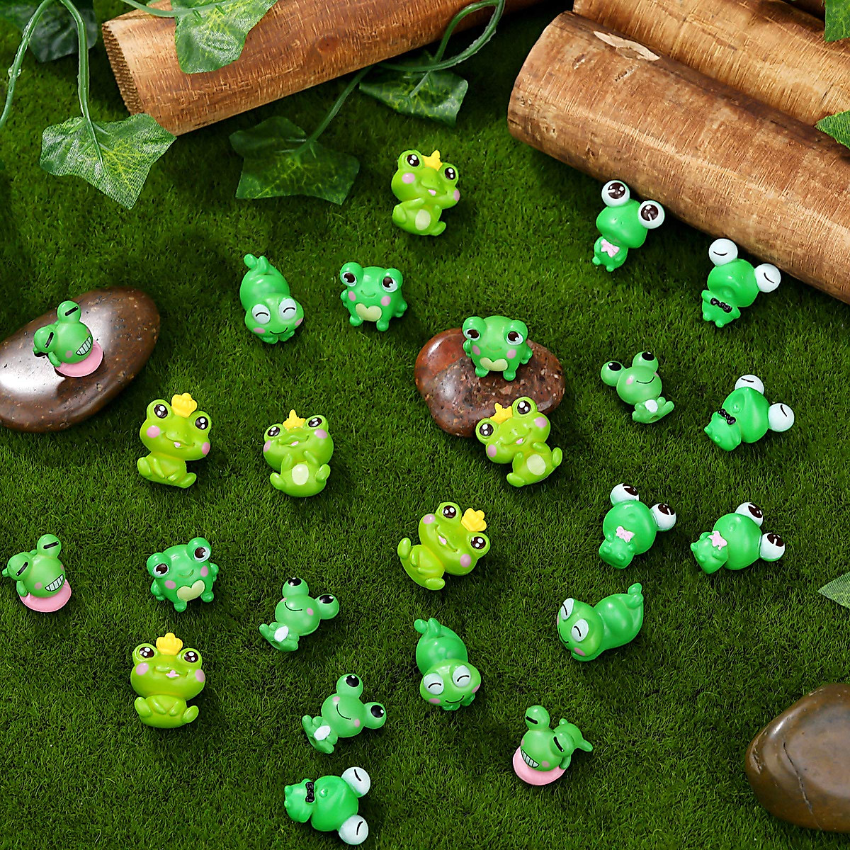 Jetec 32 Pieces Cute Frog Miniature Figurines Frog Cake Topper Decorations Mini Garden Frog Ornaments Animals Model Garden Miniature Landscape DIY Craft for Home Decoration Party Supplies