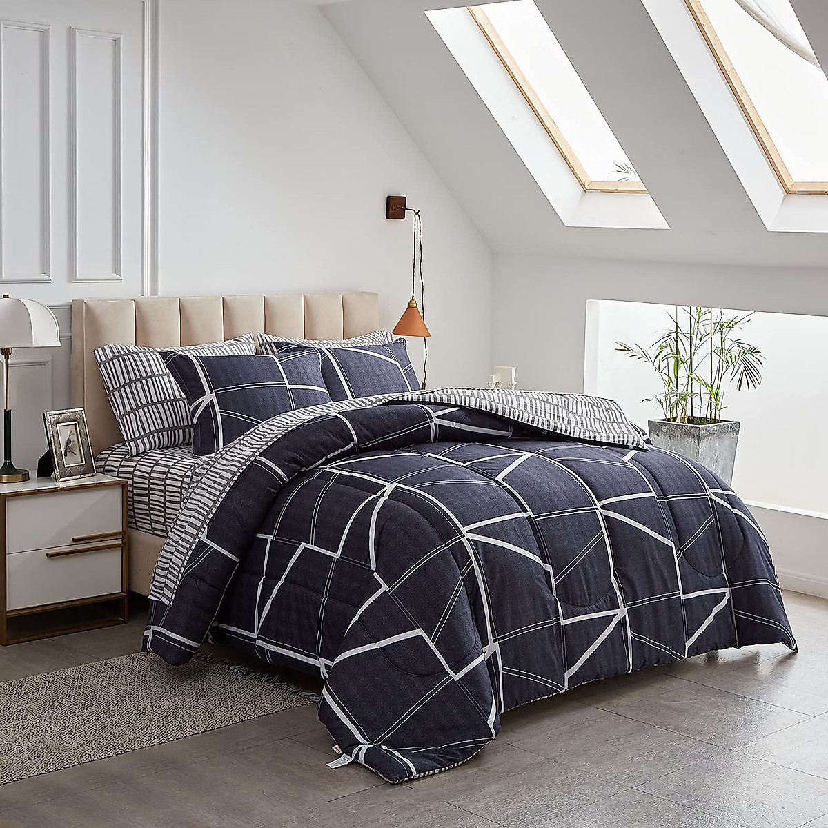 Navy Blue Bed in a Bag 7 Pieces Queen Size All Season Navy White line - Soft Microfiber Reversible Bed Comforter Set (1 Comforter, 2 Pillow Shams, 1 Flat Sheet, 1 Fitted Sheet, 2 Pillowcases)