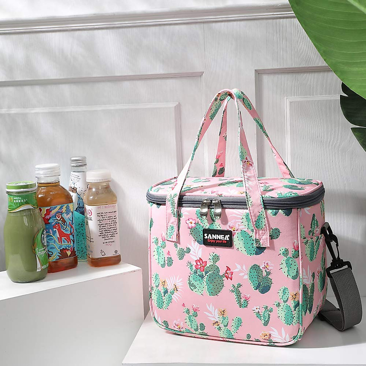 Evergoo Reusable Lunch Bags for Women, Insulated lunch Box with Adjustable Shoulder Strap, Cute Thermal Cooler tote Bag for Office/Beach/Hiking/Picnic/Workout-Cactus