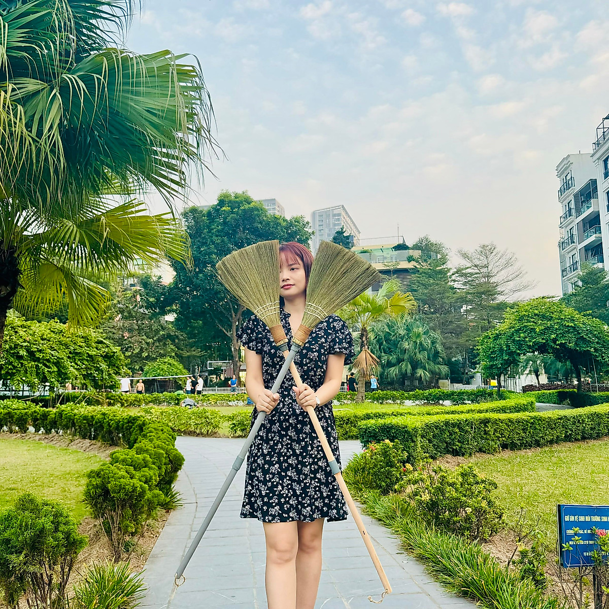 BMart Home Vietnamese Broom Long Handle, Indoor and Outdoor Broom to Sweep & Clean Floors, Sturdy Wooden Handle for Strength & Durability, Decoration Idea, Wedding Broom - 9.84'' Width, 47.44" Length