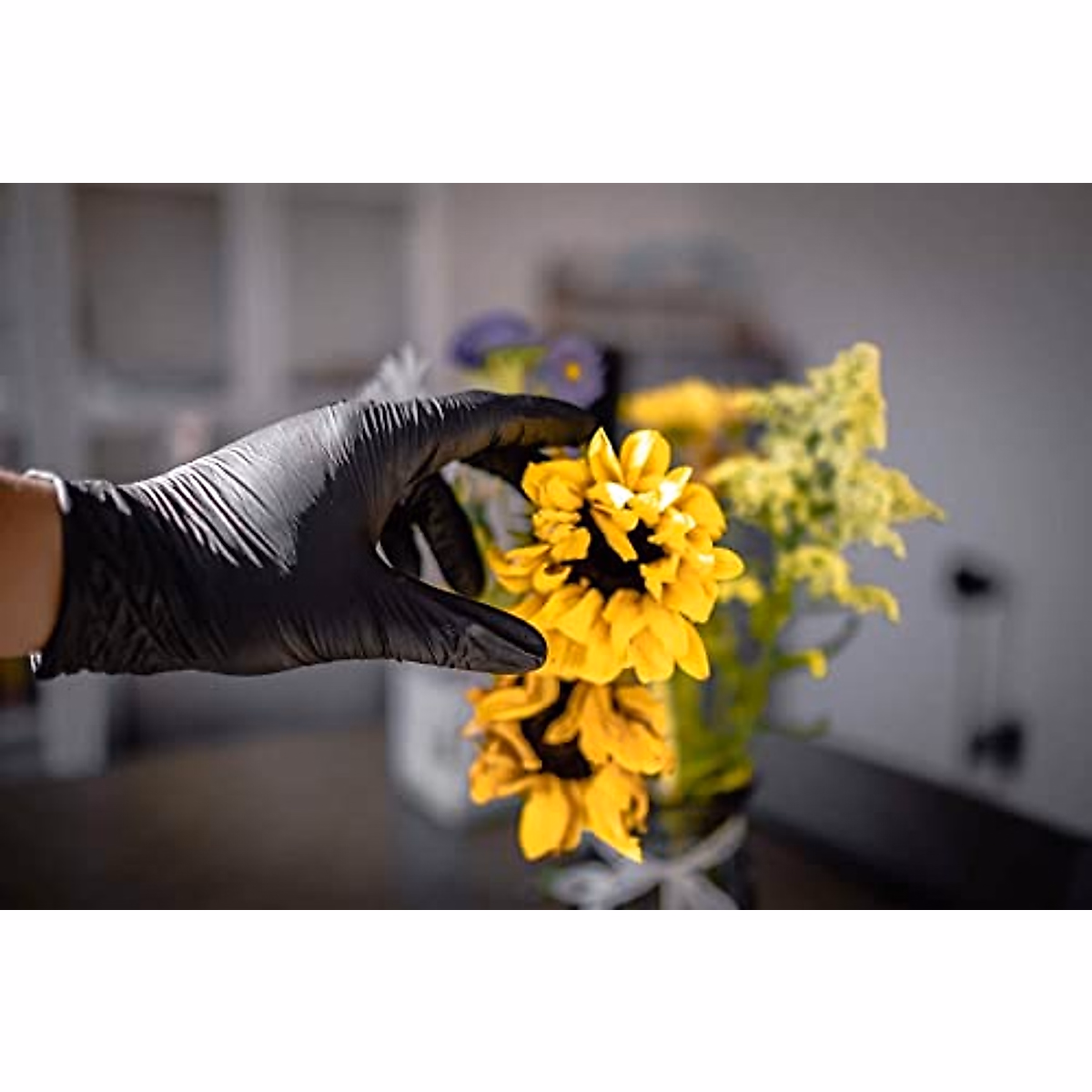 LW Concept Disposable Nitrile Gloves, Chemical Resistant, Powder-Free, Latex-Free, Non-Sterile, Food Safe, 5 Mil, Black, 1000-Count (X-Large)