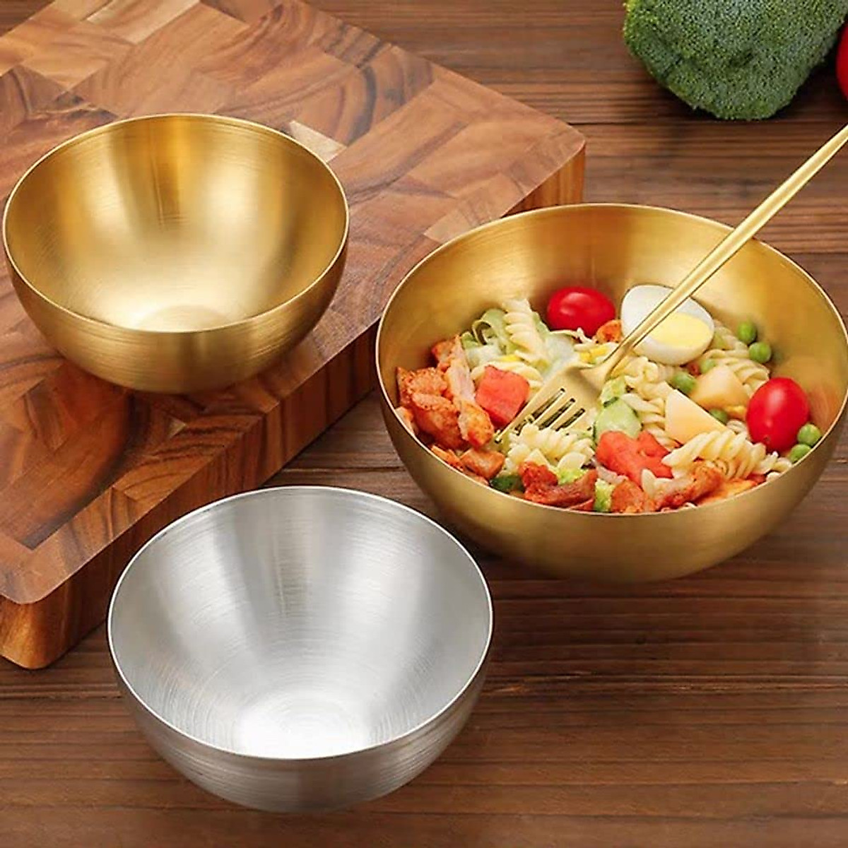 Stainless Steel Bowls, Large Capacity Golden Silver Salad Bowls Soup Rice Noodle Ramen Bowl, Metal Bowls for Fruit Cereal Snack Appetizer(20cm,gold)