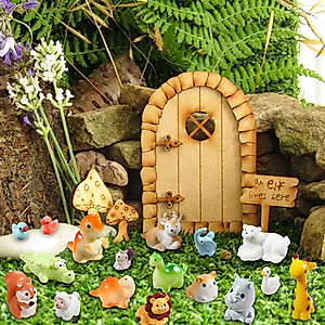 DIYDEC 40pcs Mini Resin Animal 40 Styles Tiny Resin Animals Miniature Little Small Animal Figures Bulk for Micro Fairy Garden Landscape Accessories Dollhouse Hide Crafts Decor Aquarium Toys