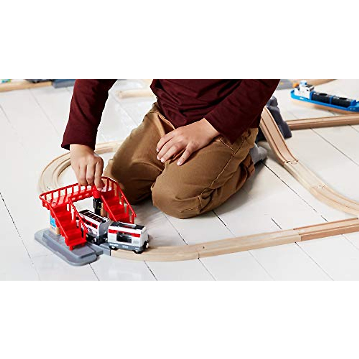 BRIO World - 33873 Smart Tech Engine Set with Action Tunnels | 17 Piece Train Toy with Accessories and Wooden Tracks for Kids Age 3 and Up