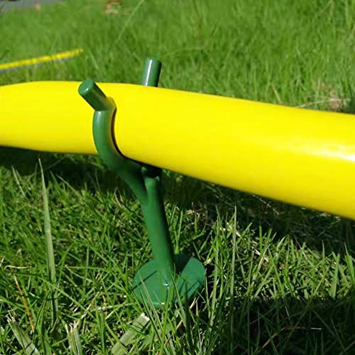Garden Hose Guide Stake Holder Set of 8 Lawn Hose Support Spike Plant Saver Tool for Garden/Lawn/Yard