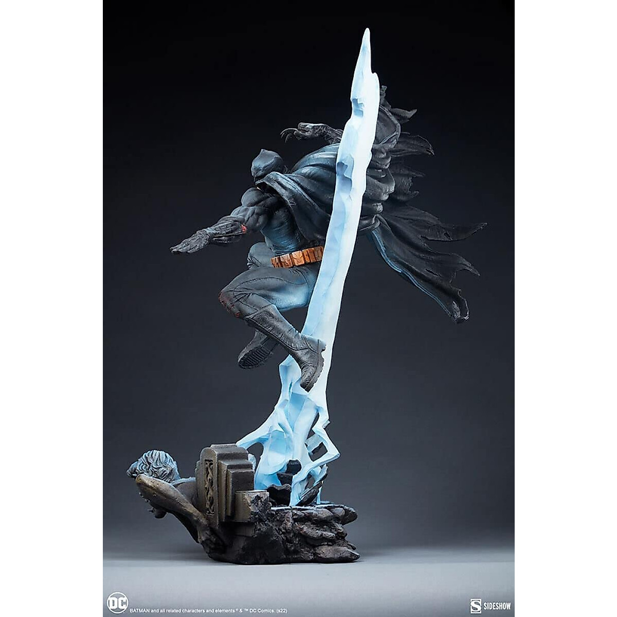 Sideshow Collectibles Batman The Dark Knight Returns Premium Format Figure Statue