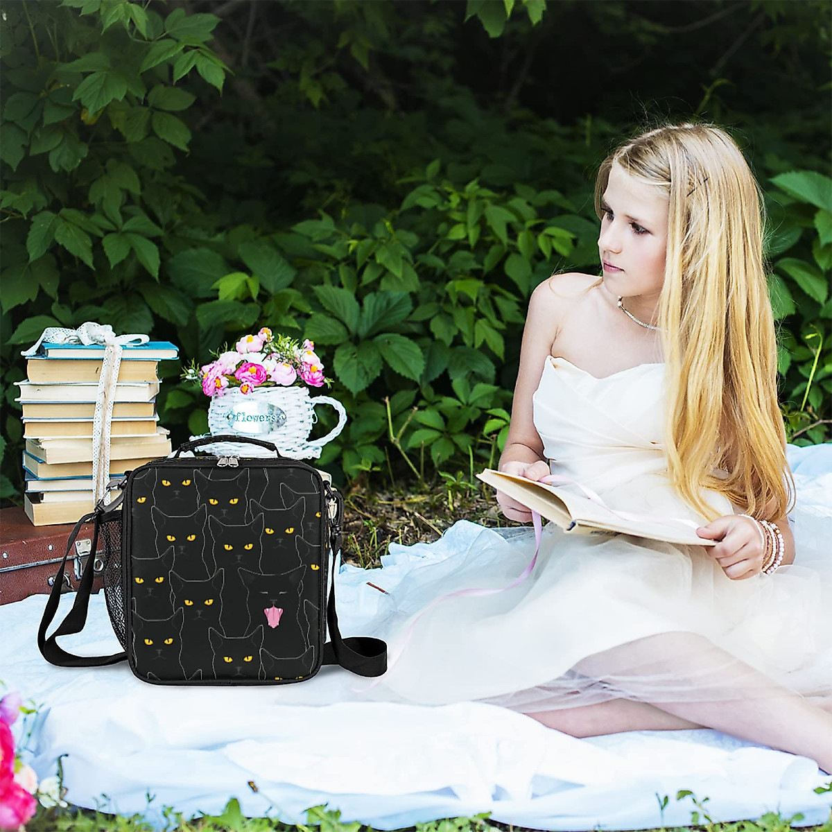 Cute Black Cat Kids Lunch Bag for Boy Girl Kitten Insulated Lunch Box Cooler Lunch Tote Bag Thermal Bag with Adjustable Shoulder Strap for School Work Picnic