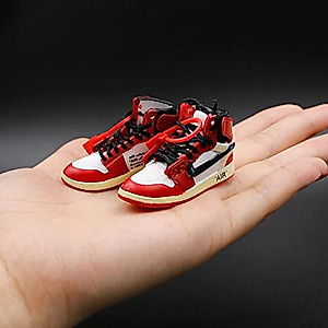 IMPORTUNK 1 pair ONLY Sneaker Keychain Jordan Retro 1 shoes Bulls star for mens and women Jordan's