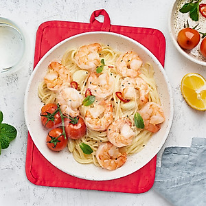 GROBRO7 4Pcs Silicone Extra Long Oven Mitt Pot Holder Set Heat Resistant Hot Pads Waterproof BBQ Gloves Machine Washable Pocket Potholder with Hanging Loop for Safe Kitchen Baking Cooking Grilling Red