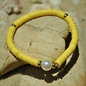 Pingyongchang 10 Pcs Friendship Bracelets Boho 6MM Beades Bracelet for Women Polymer Clay Rainbow Pearl Bracelet Elastic Rope Heishi Bracelet Set Summer Beach Jewelry