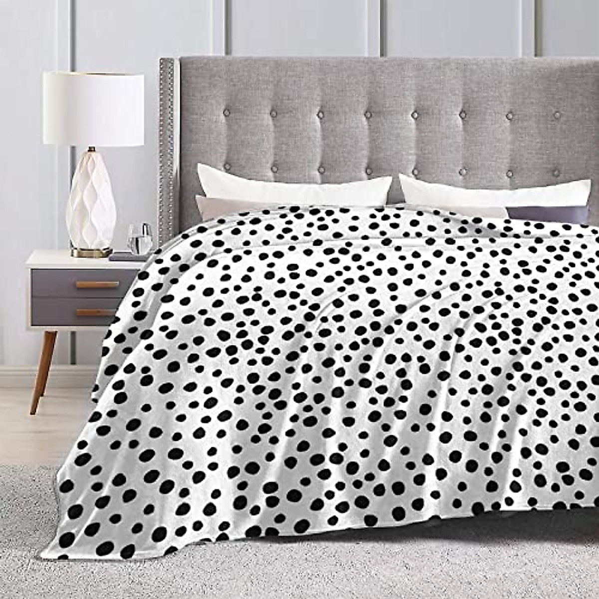 Black White Polka Dots Blanket for Adults Women Soft Flannel Throw Blankets Lightweight Warm Leg Blanket for Winter Couch Bed 50 x 60 in