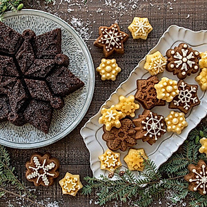 Nordic Ware Snowflake Pan