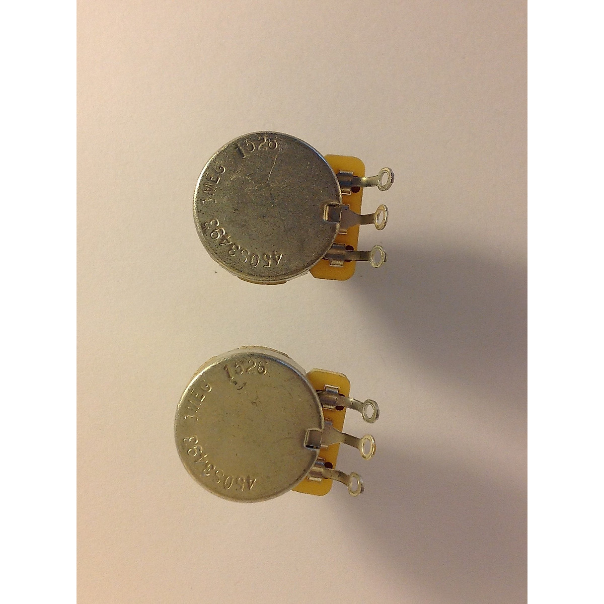 2 x CTS 1 Meg Audio Taper Solid Shaft Potentiometers Guitar Or Amp Repair Pots