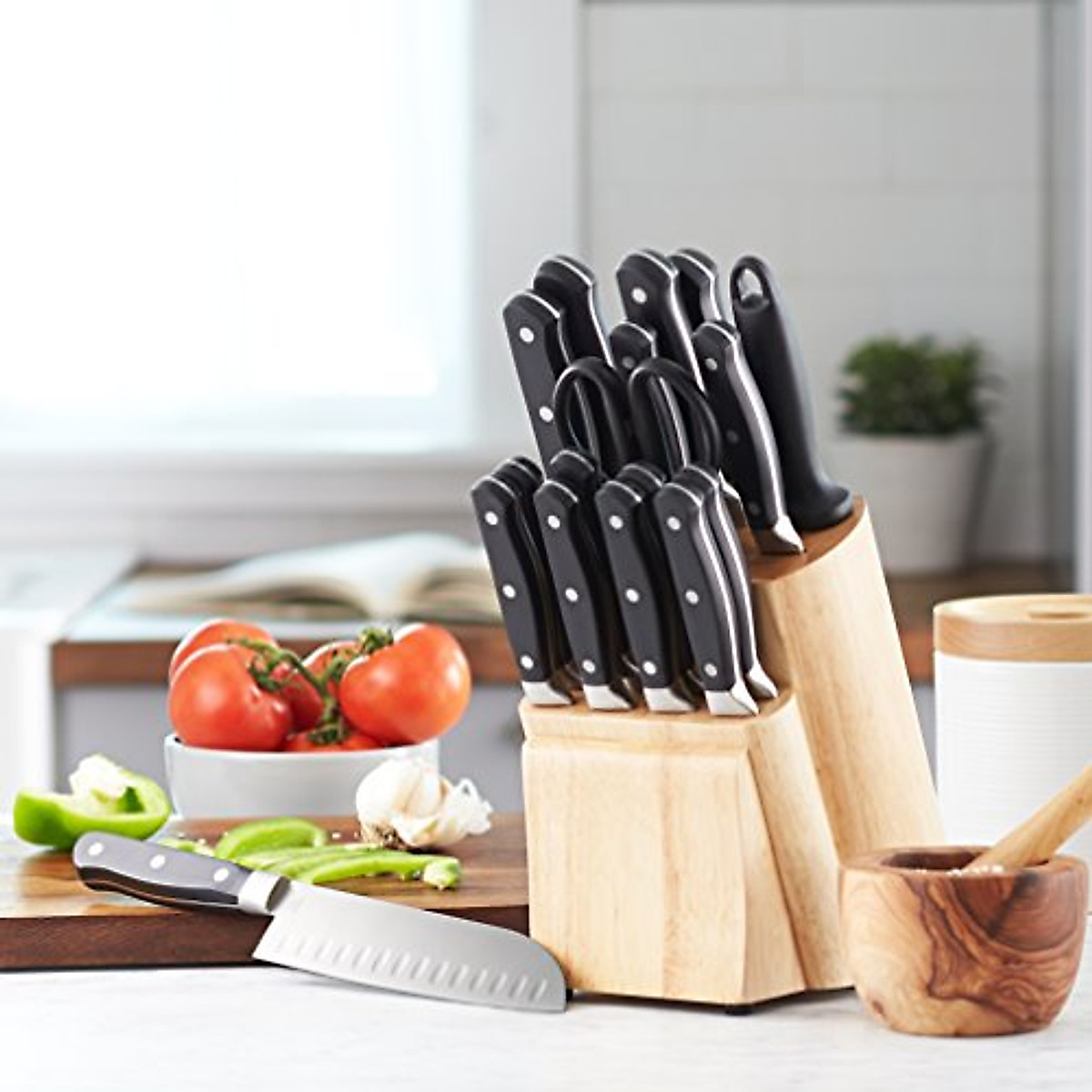 Amazon Basics 18-Piece Premium Kitchen Knife Block Set, High-Carbon Stainless Steel Blades with Pine Wood Knife Block