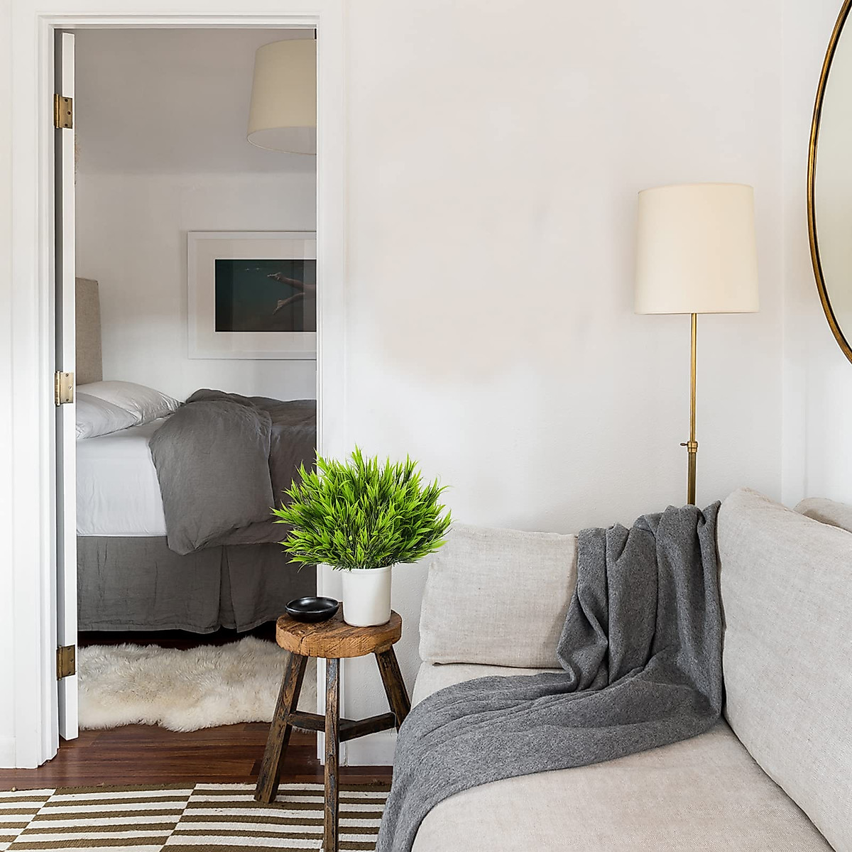 HUAESIN 8 Bundles Artificial Outdoor Plants Fake Fern Plant Fake Wheat Grass Greenery Shrubs for Outdoors Patio Porch Window Box Home Garden Plants Decor