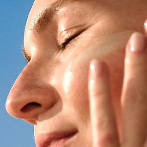 Hawaiian Tropic Weightless Hydration Lotion Sunscreen for Face SPF 30, 1.7oz | Winter Vacation Essentials, Winter Sports Skin Sun Protection, Sunblock, Sunscreen Travel Size, 1.7oz