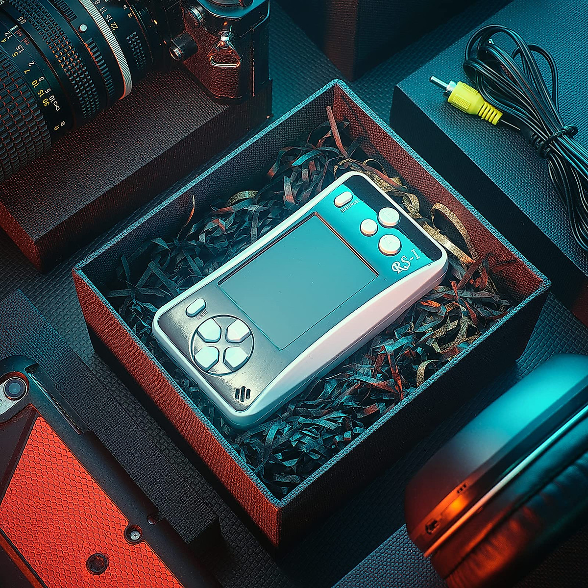 Handheld Game Console 152 Classic Retro Game Player 2.5 Inch LCD Screen Portable Video Game Console Birthday Gift for Adult, Black [video game]