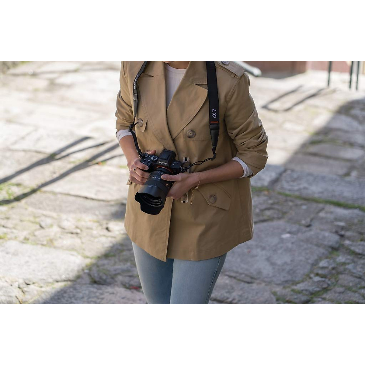 Sony E-Mount FE 24mm F1.4 GM Full Frame Wide-Angle Prime Lens (SEL24F14GM), Black (Renewed)