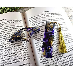 Set of Fantasy Resin Bookmark and Book Thumb Page Holder, Book Accessories, Reading Gift Set, Booklovers Gift, Birthday Gifts, Mothers Day Gift, Teachers Christmas Gift, Bookworm Gift Box