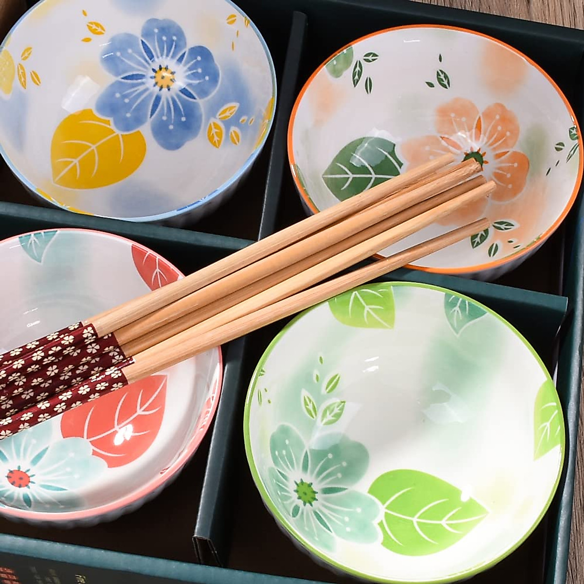 Ceramic Rice Bowl with Chopsticks Set of 4,A Good Gift for Friend and Family (LH)