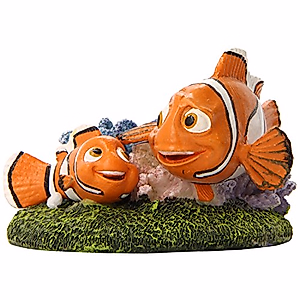 Penn-Plax Finding Nemo Resin Ornament for Aquariums, Nemo and Marlin, 4-Inch (NMR7)
