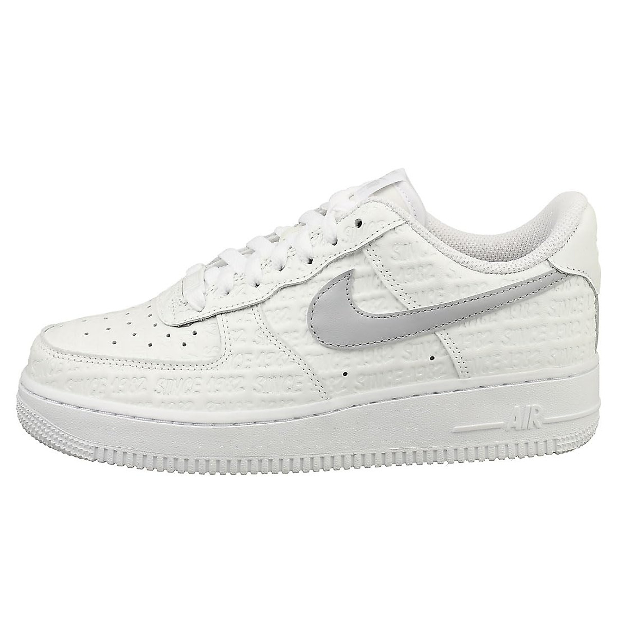 Nike AIR Force 1 07 Low Womens Fashion Trainers in Summit White - 7.5 US