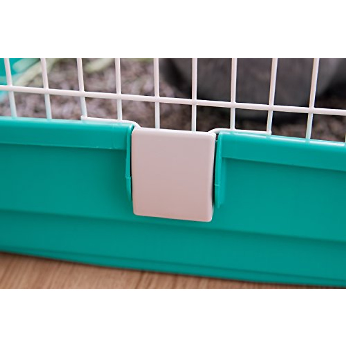 IRIS USA Medium Wire Animal House, Easy to Clean Cage with Wide Access Drop Down Door for Small-Sized Pets Animals Rabbits Guinea Pigs Rats, Green