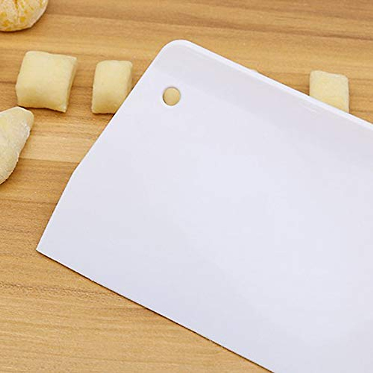 10 Pcs Trapezoidal Dough Scrapers, Hard Plastic Cutters, Food-safe Plastic Dough Cutter, Bench Scraper with Small Hole, Multipurpose Kitchen Gadgets Food Scrapers for Baking Pasta Pastry Pizza Cake