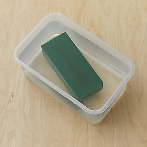 FloraCraft Floral Artesia WetFōM Brick 2.8 Inch x 3.8 Inch x 8.8 Inch Green