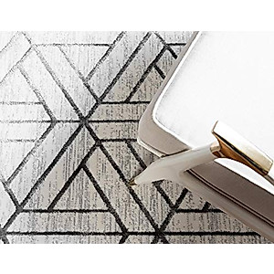 Rugs.com Lattice Trellis Collection Rug – 8 Ft Round White Low-Pile Rug Perfect for Kitchens, Dining Rooms