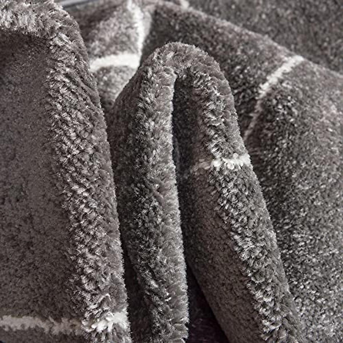 Unique Loom Trellis Frieze Collection Area Rug - Geometric (4' 1" Round, Dark Gray/ Ivory)