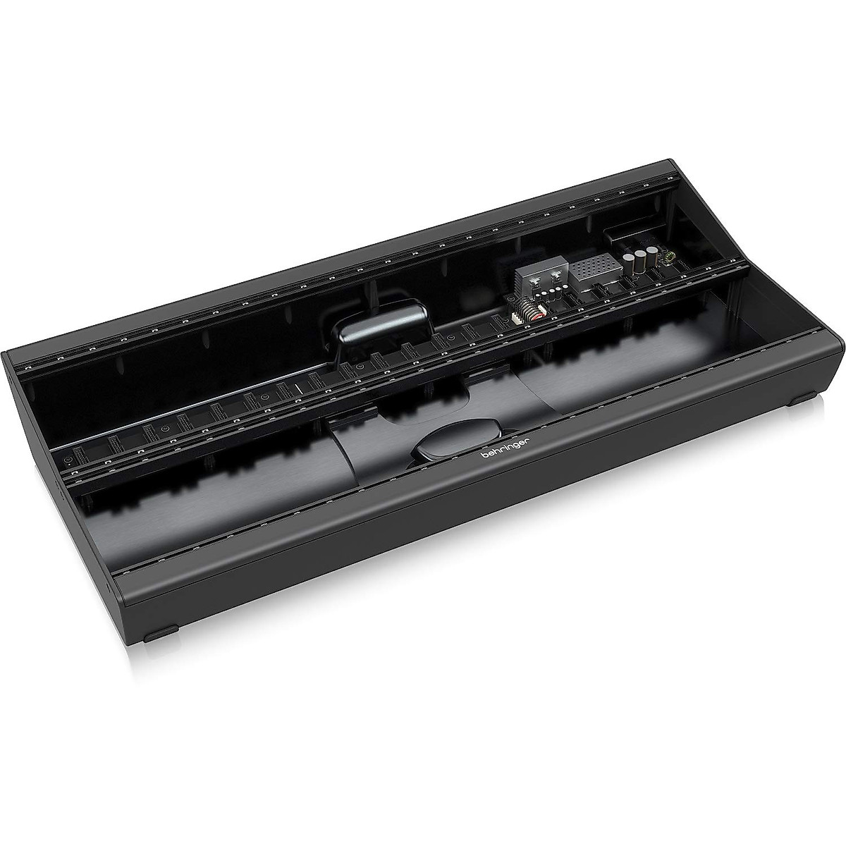 Behringer Eurorack Go Mobile 2x 140 HP Eurorack Case with Power Supply