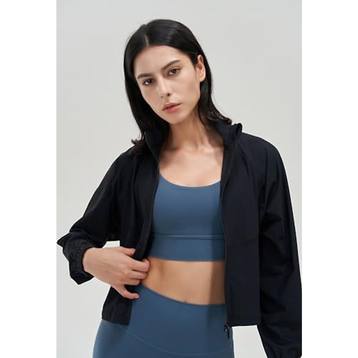 UANEO Womens Athletic Cropped Jacket Zip Up Long Sleeve Workout Tops Gym Yoga Running Sports Shirts Jackets(Black-M)