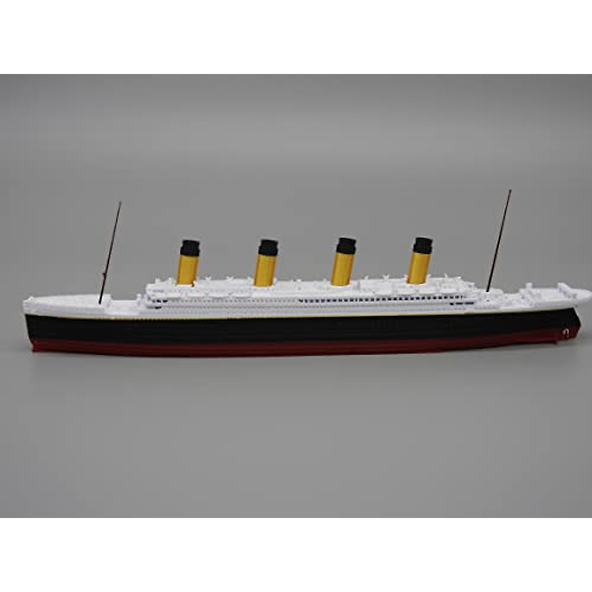 RMS Titanic Model 1 Foot in Length w/Floating Iceberg Model Included, White, 1 FT LONG
