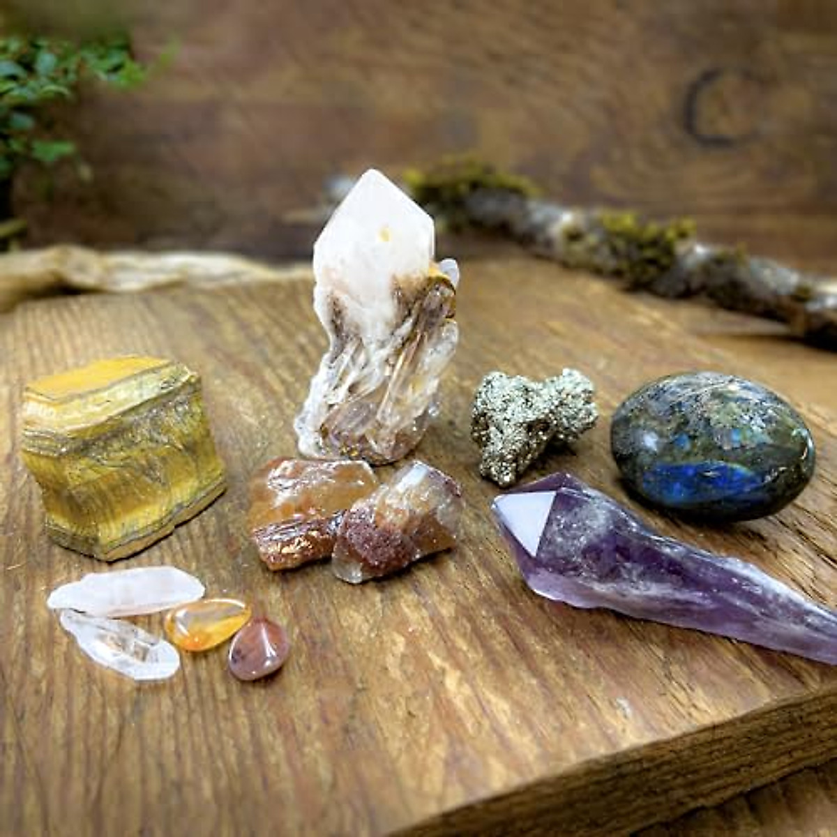 Crystal Variety Subscription Box - Crystal Meditation - Crystal Decorations - Crystal Gifts - Crystal Collectors - Healing Crystals