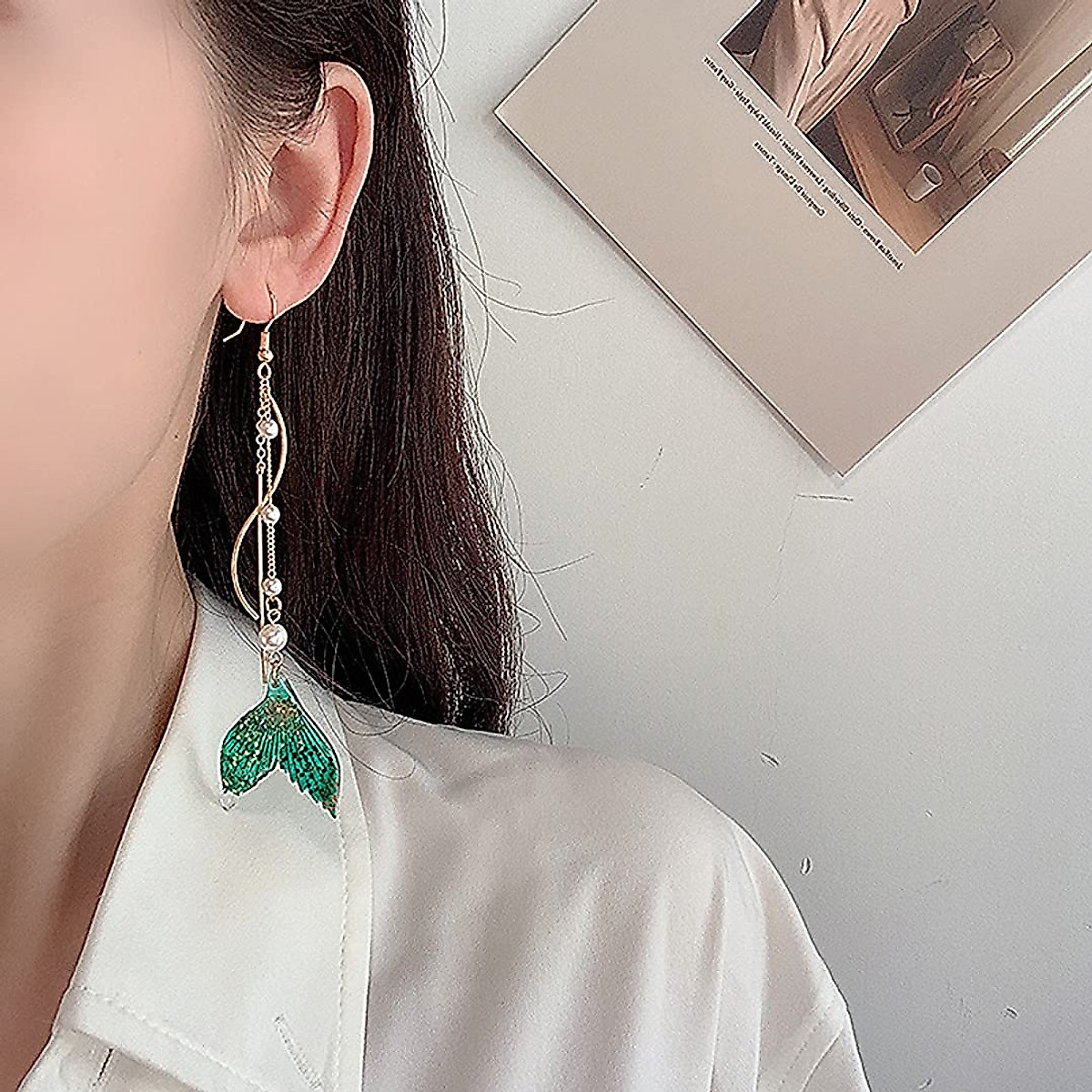 Sequins Mermaid Tail Earrings For Women Fantasy Ocean Princess Earrings Tassel Earrings Creative Ear Hook Translucent Fishtail Pendant Pearl Earrings